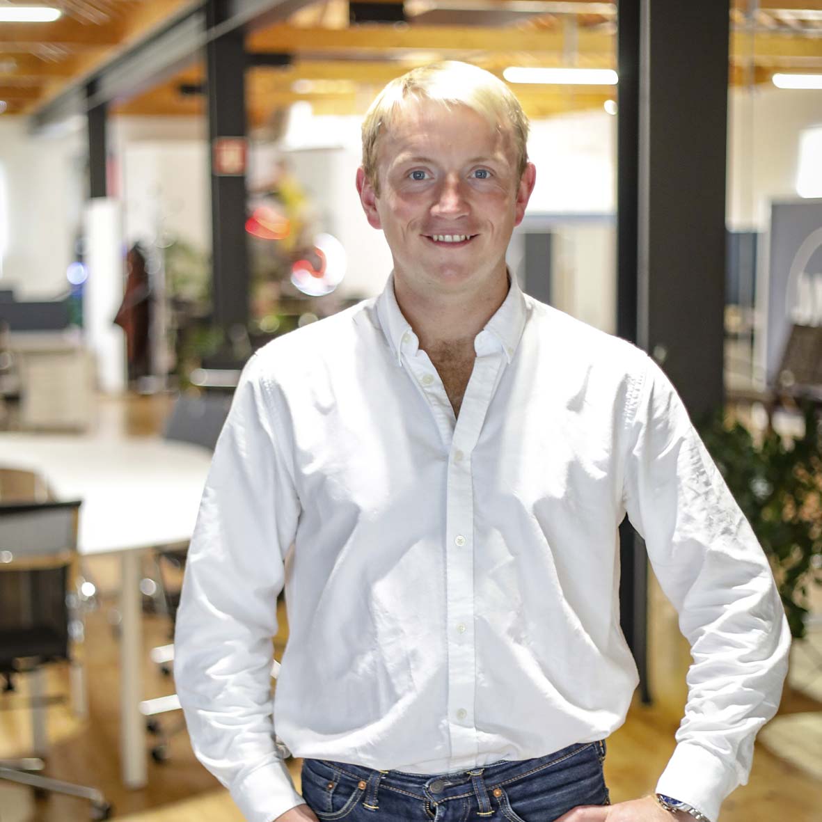 Rupert Rowling - Momo Media